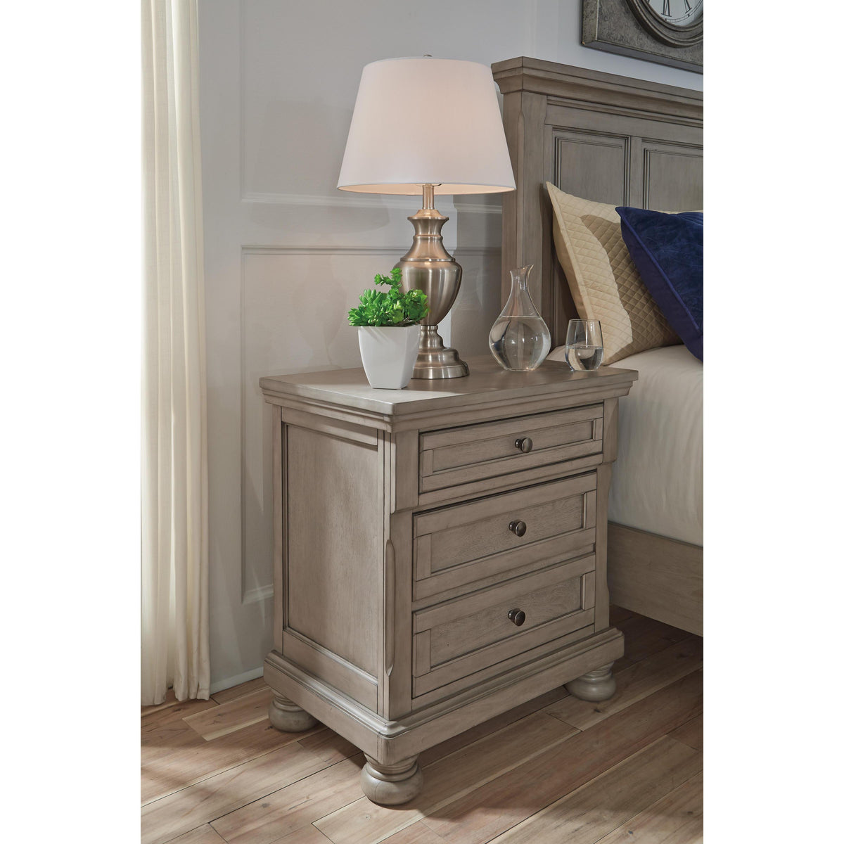 Signature Design by Ashley Lettner B733 6 pc Queen Sleigh Storage Bedr
