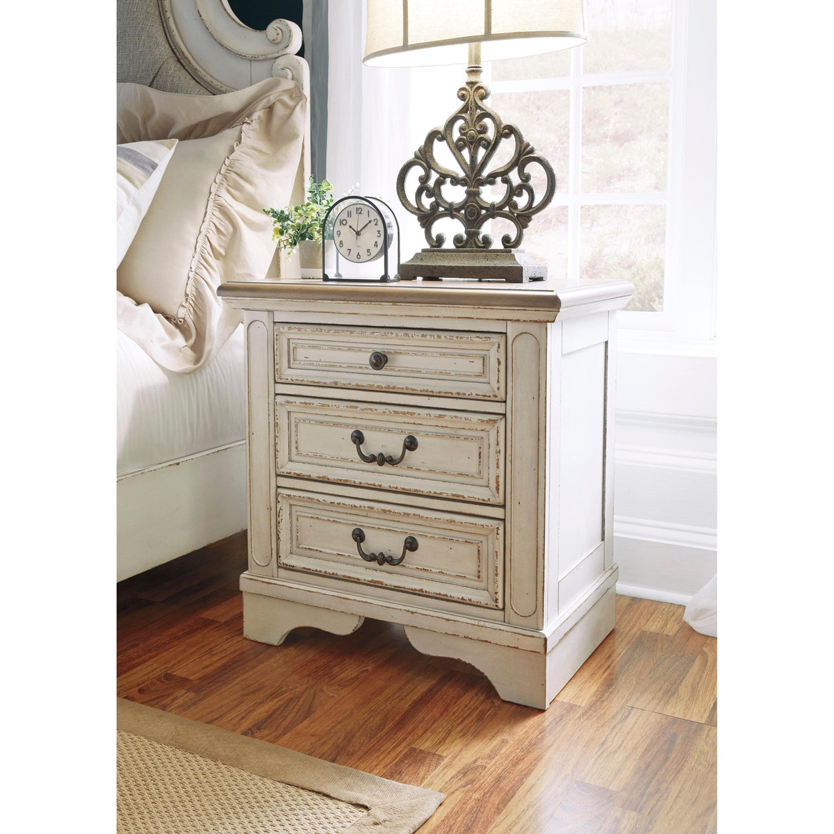Ashley realyn bedroom furniture store